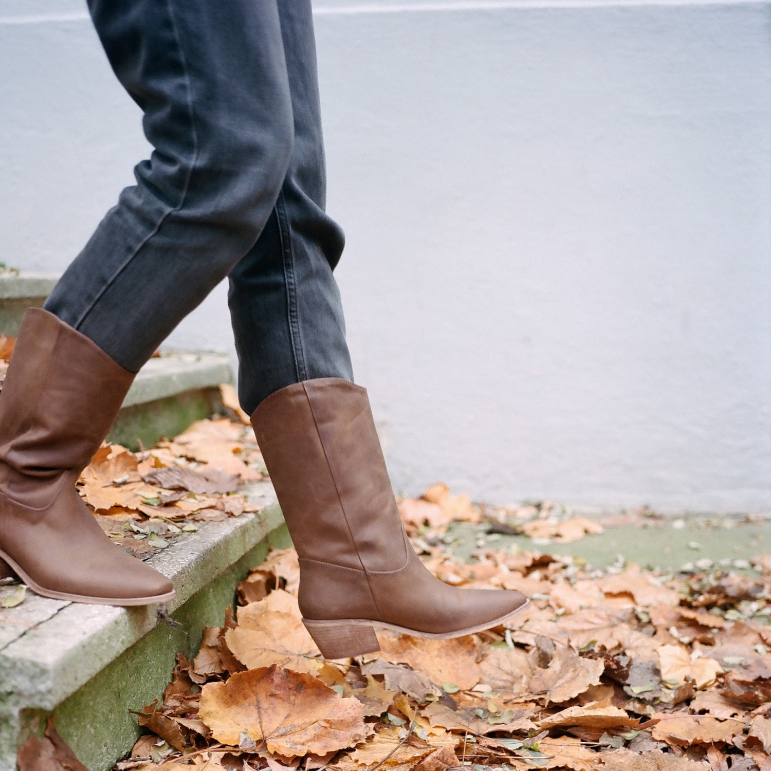 Lasso Cowboy Boots, waxed brown OUTLET | Balagan Studio