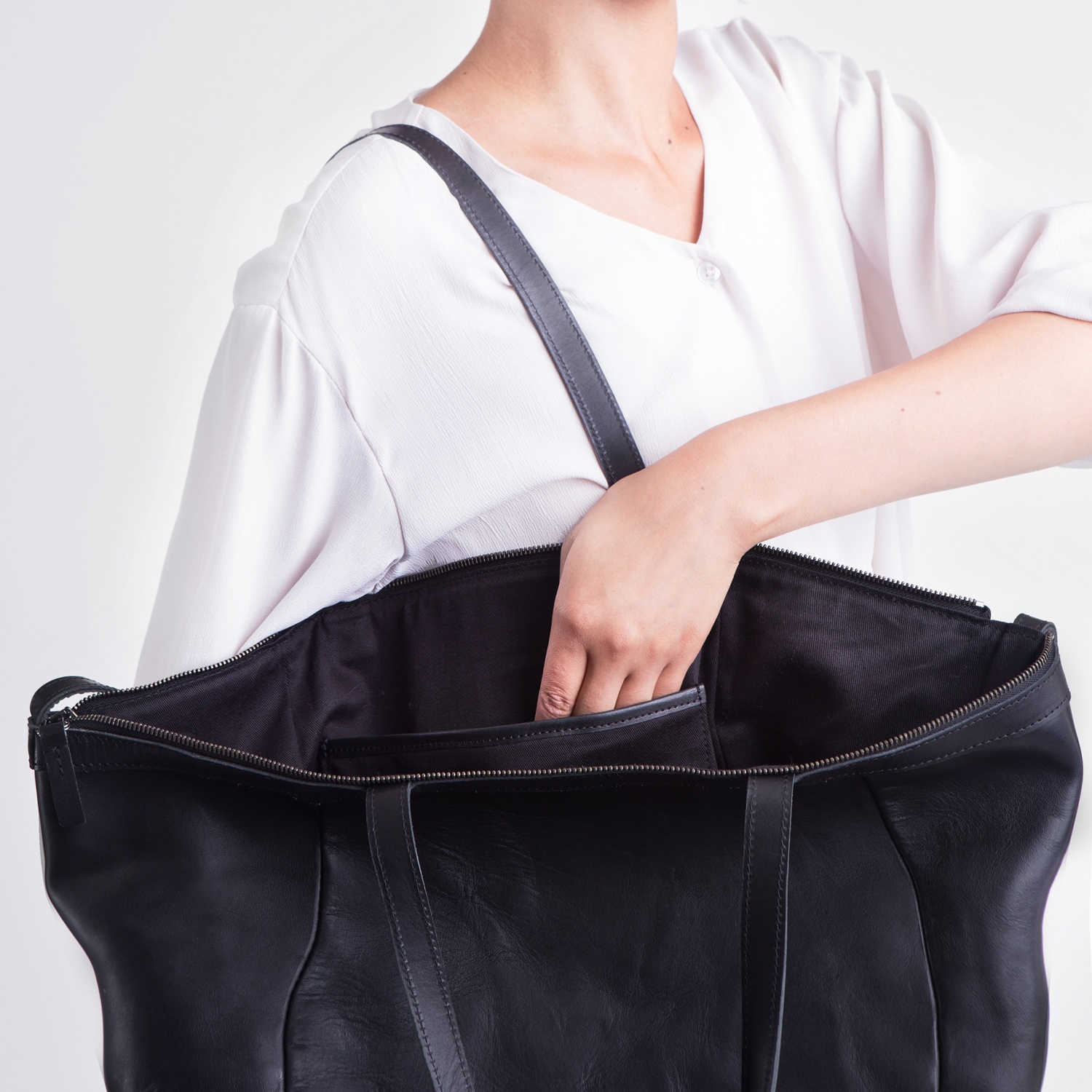 Ima Bag XL, black OUTLET | Balagan Studio