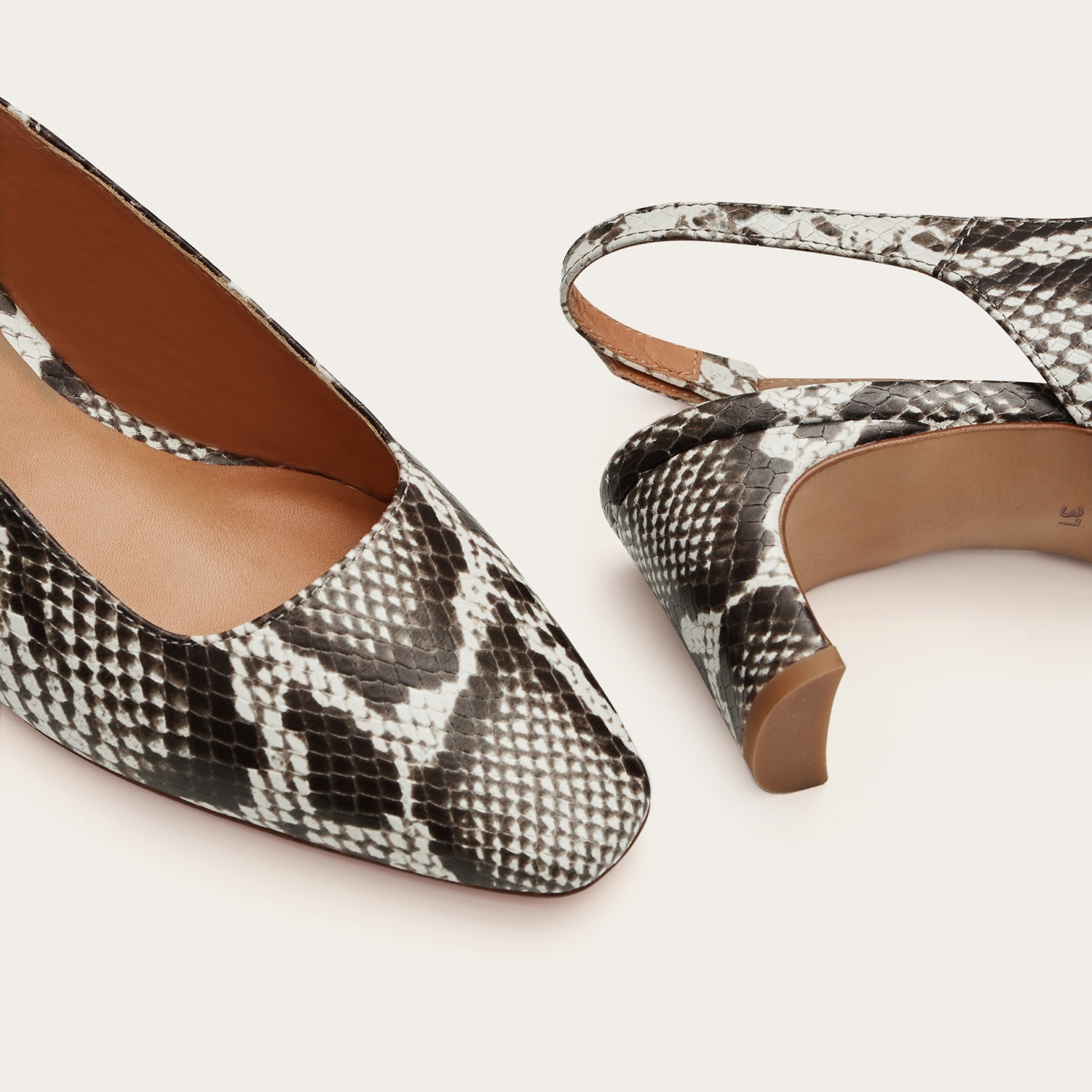 Veronica Pumps, off white python pattern | Balagan Studio
