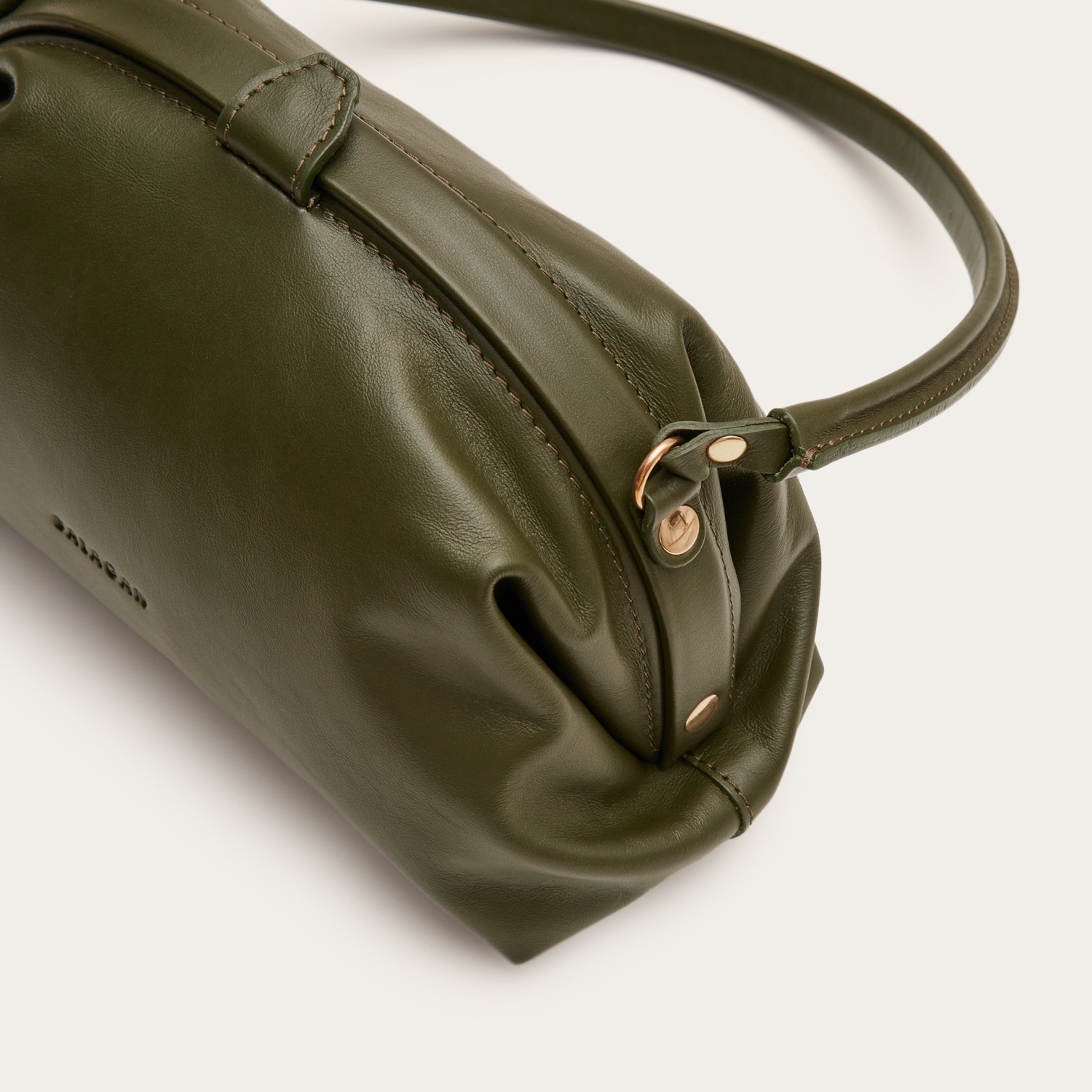 Hug Bag M, deep green OUTLET | Balagan Studio