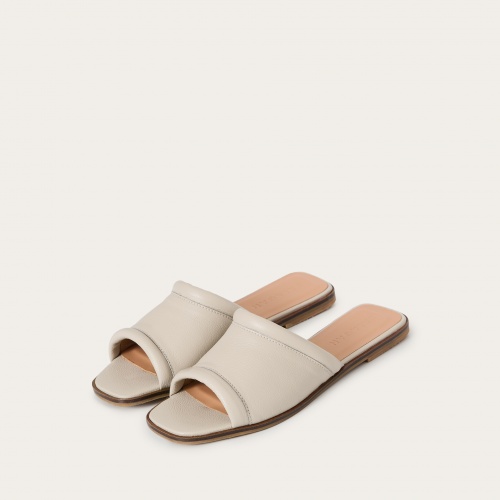 Karit slides, off white | Balagan Studio